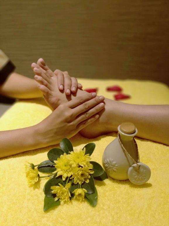 Essence of Angsana Spa Treatment - Angsana Hotels & Resorts