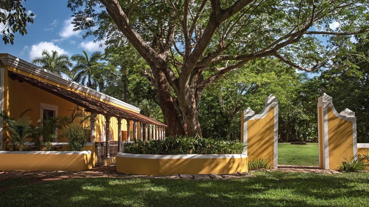 Angsana : Hotels & Resorts Around the Globe