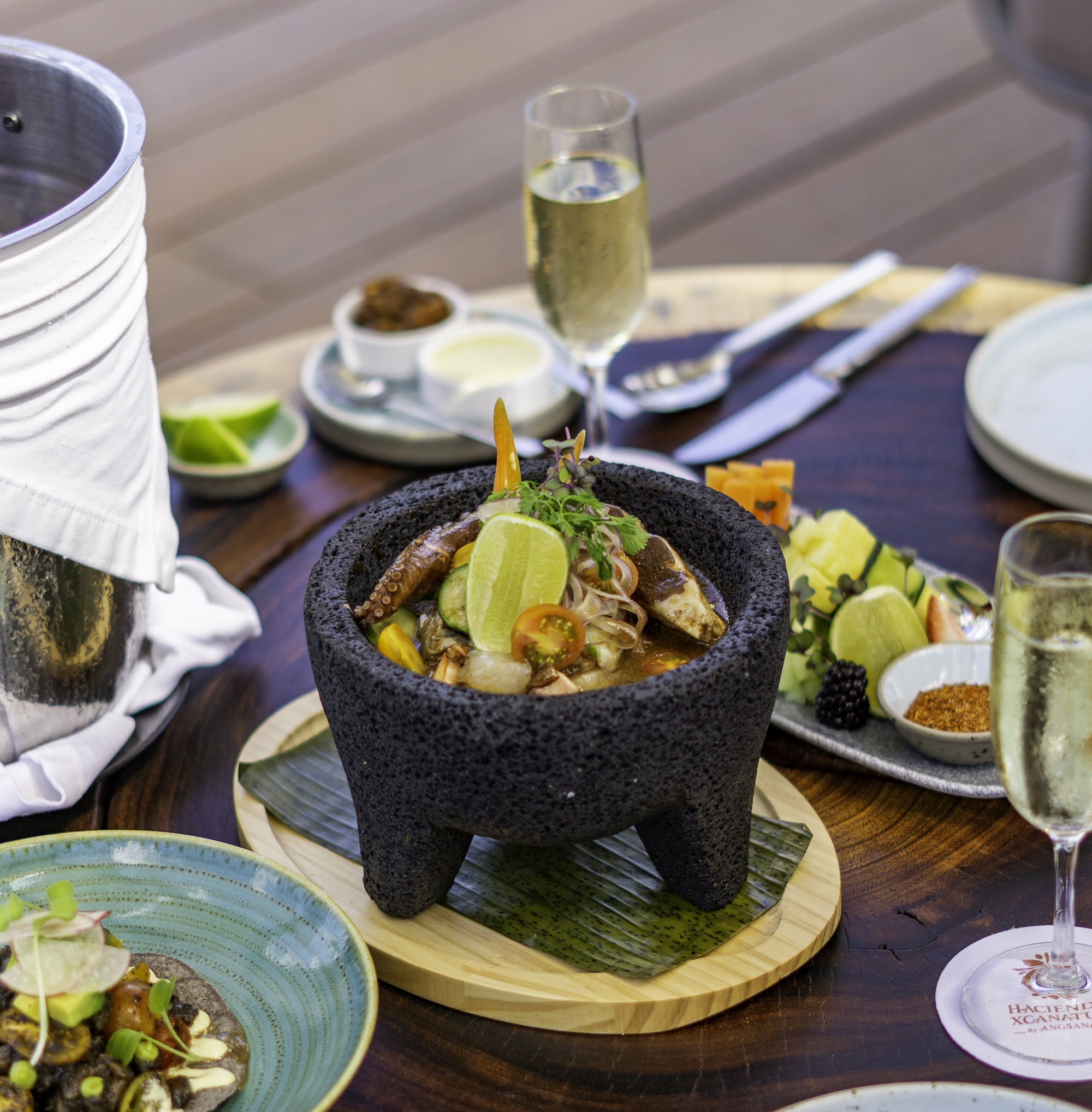 Lol-Ha Pool Club | Angsana