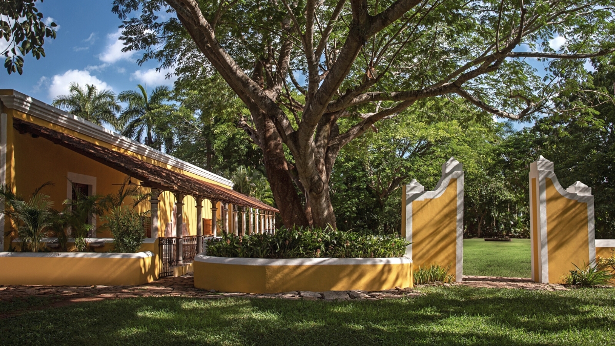 Angsana : Hotels & Resorts Around the Globe