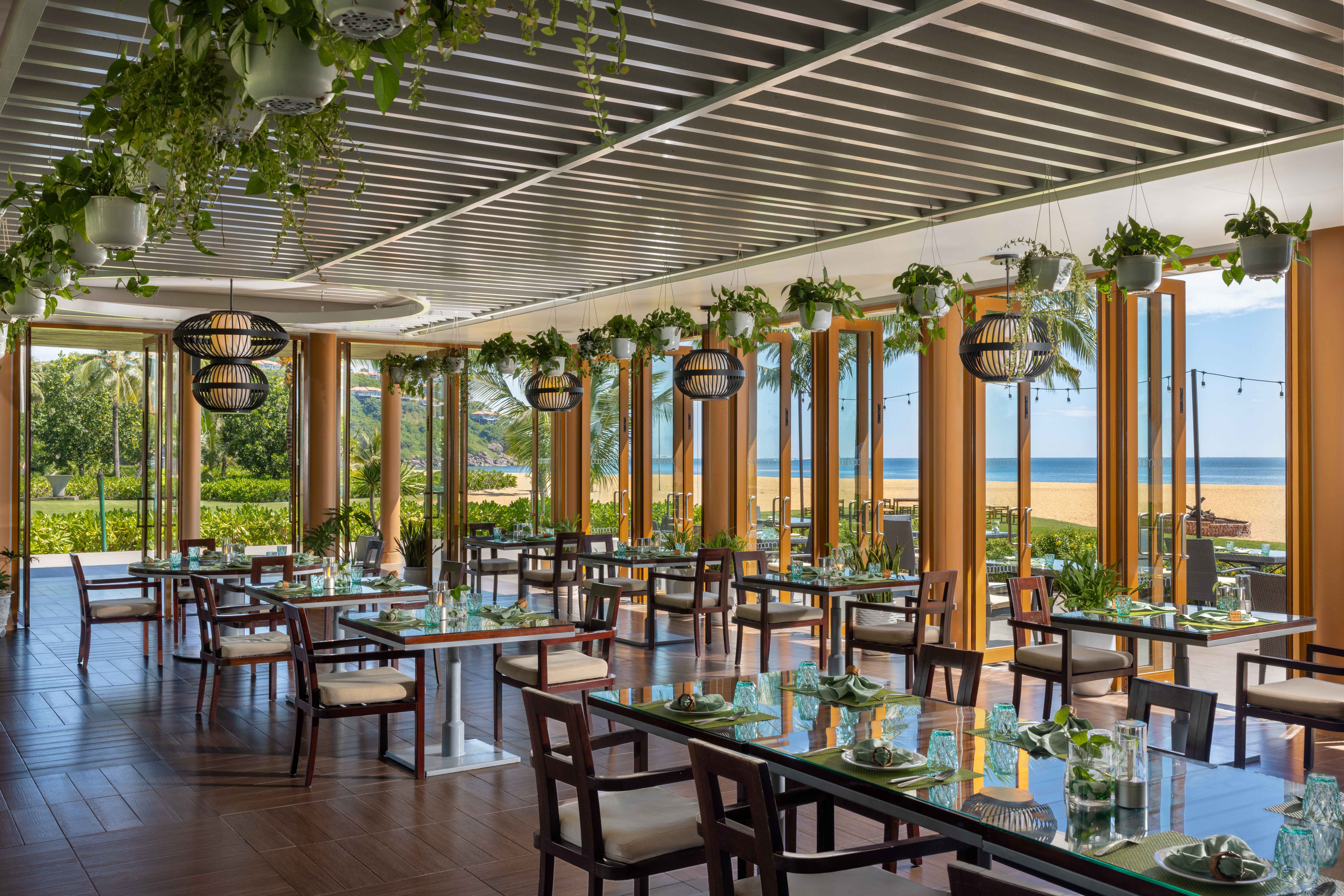 Moomba Restaurant – Beachfront Dining | Angsana Lang Co